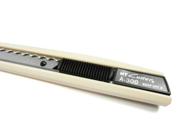 NT Cutter A-300(P) 專業型小美工刀 - 聯盟文具